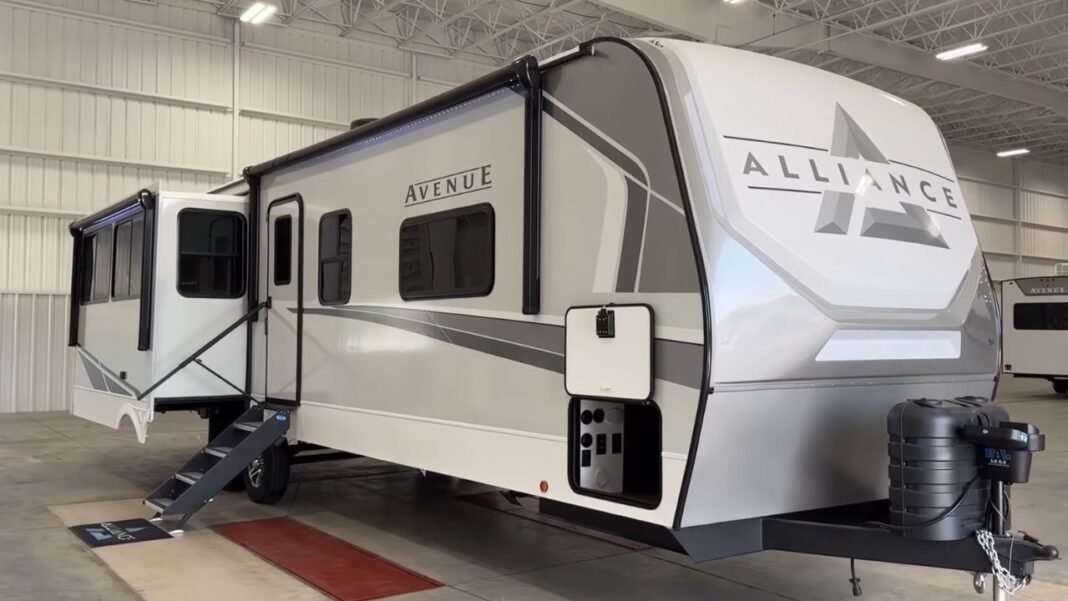 2025 Alliance Avenue TT 332RL - Specs, Price, Floor Plan - Dal Motors