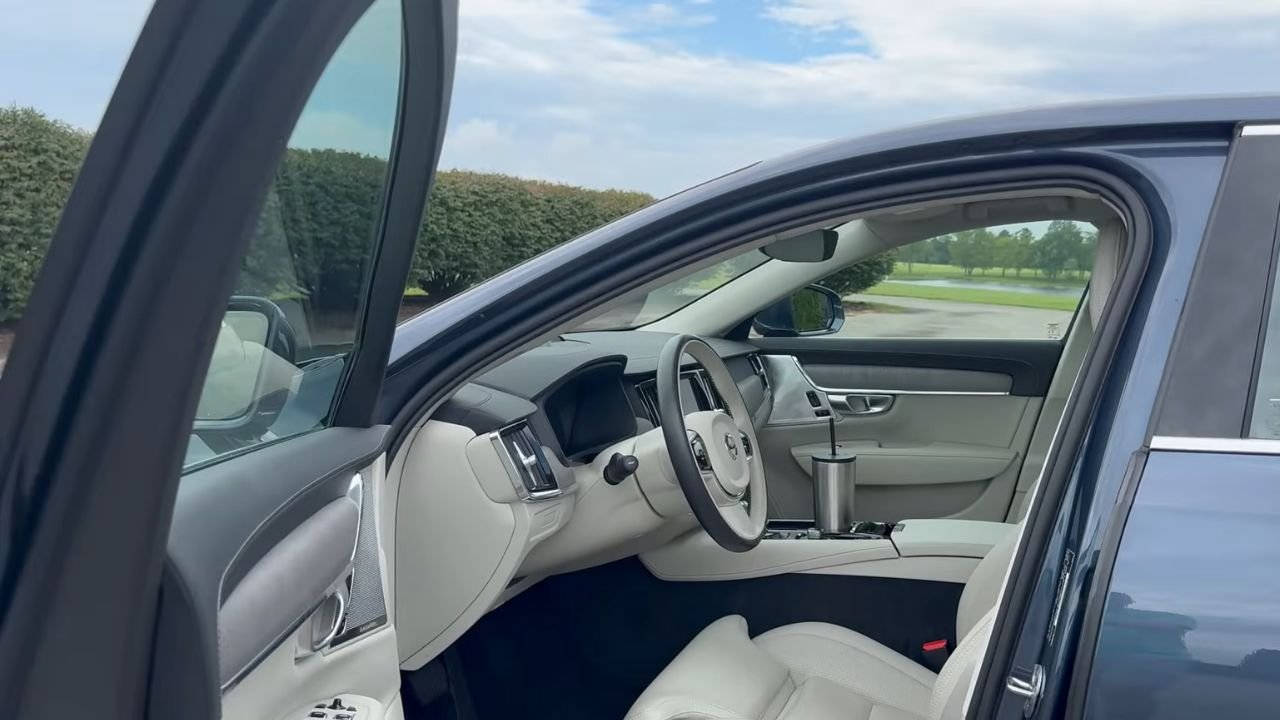 2025 Volvo S90: Complete Guide to Specs, Features, and Performance ...